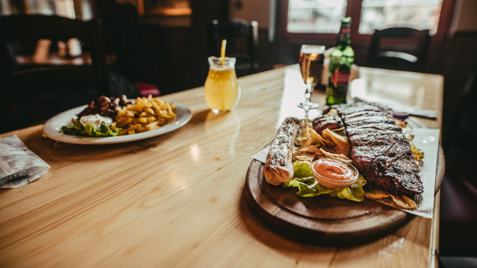 Fotografii Four Roses Brasov - Restaurant Brasov Four Roses